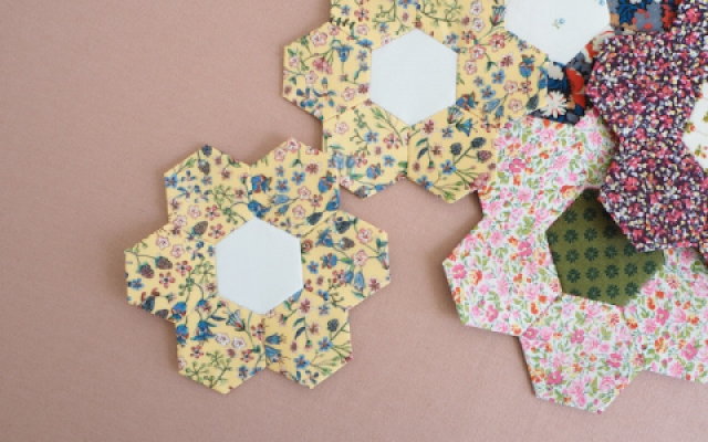 How To Sew English Paper Piecing Shapes Together | Sew & Quilt